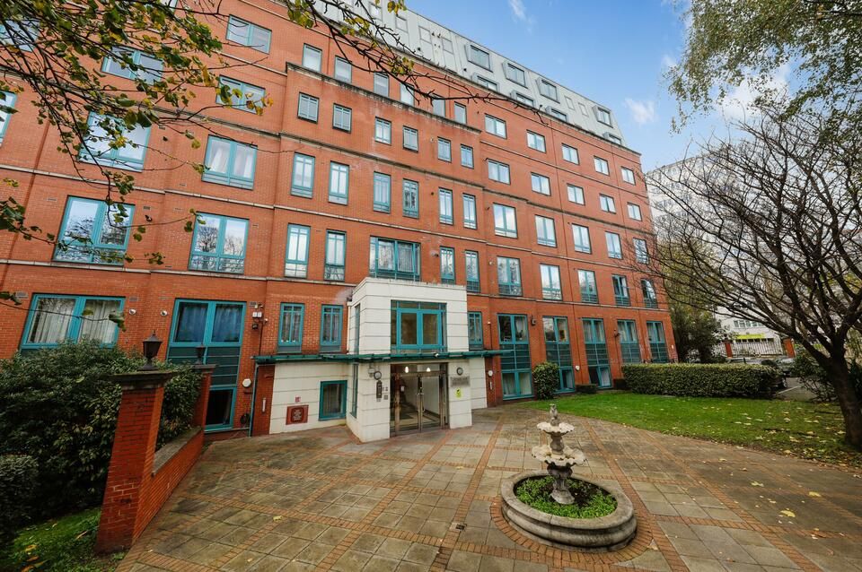 2 bed flat for sale in Shoot Up Hill, London NW2 - Zoopla