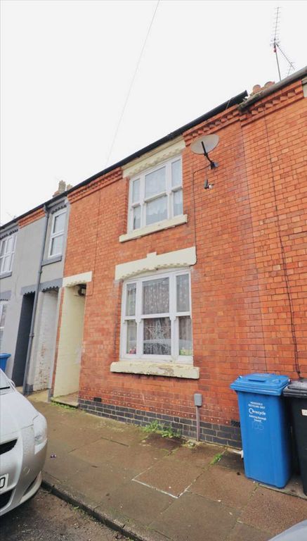 2 bed terraced house for sale in Regent Street, Kettering NN16 - Zoopla