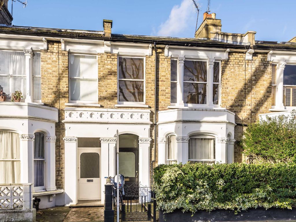 2 bed flat to rent in Ellingham Road, London W12 - Zoopla