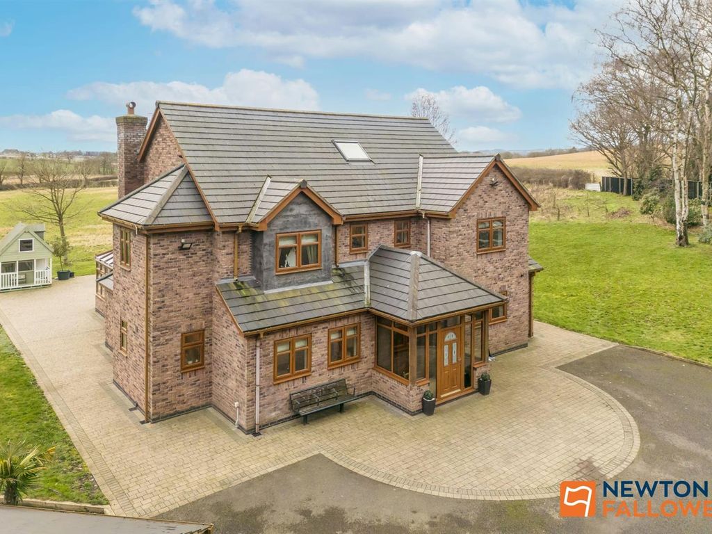 6 bed detached house for sale in Mansfield Road, Papplewick NG15, £ ...
