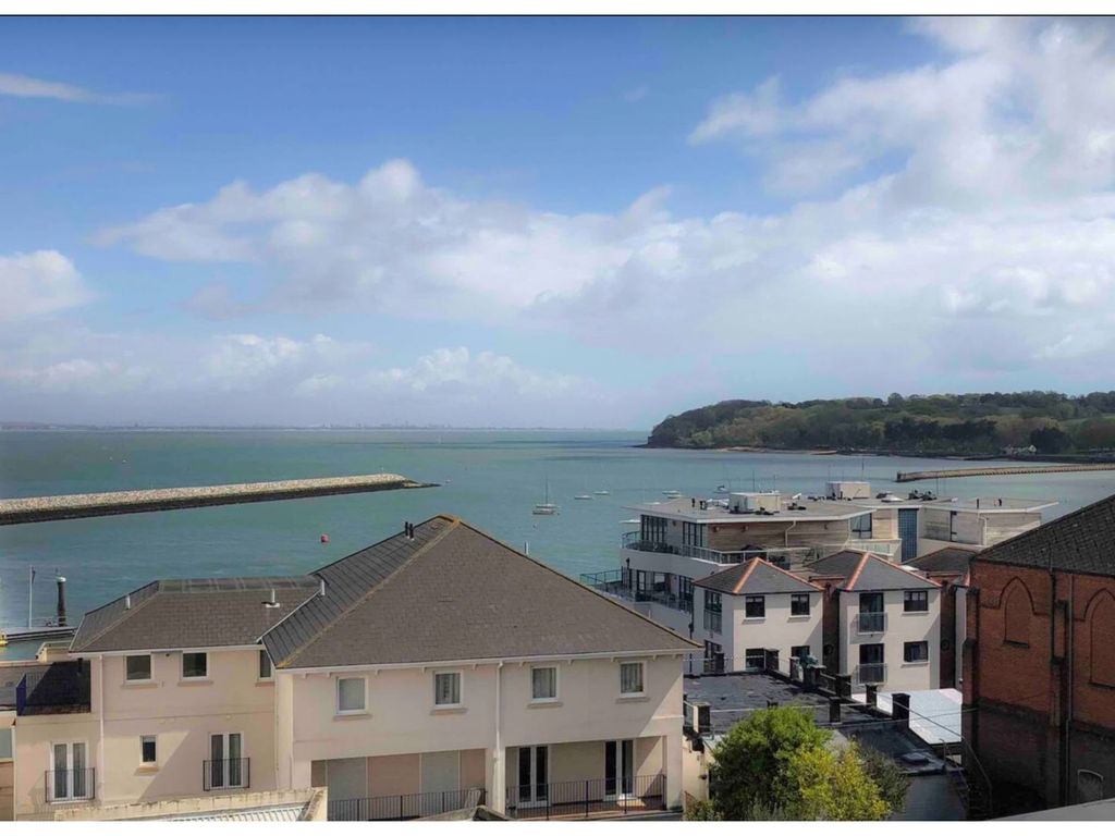 3 bed flat for sale in Castle Road, Cowes PO31 - Zoopla