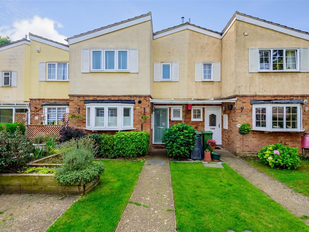 3 bed terraced house for sale in Corbet Close, Wallington SM6 - Zoopla