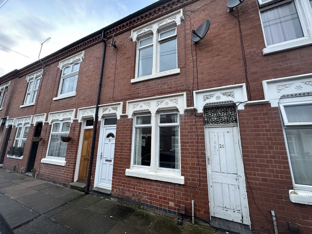 2 bed terraced house for sale in Cranmer Street, Leicester LE3 - Zoopla