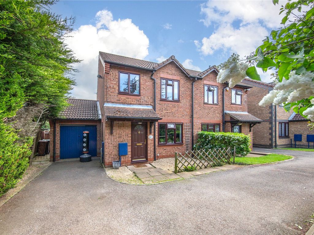 3 bed semi-detached house for sale in Malthouse Green, Luton ...