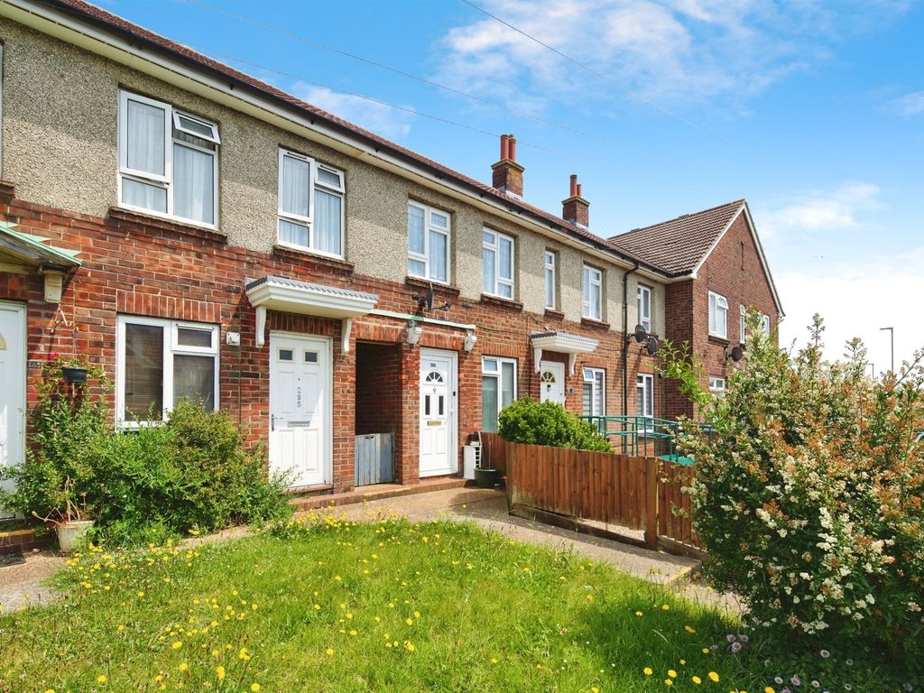 2 bed flat for sale in Hangleton Way, Hove BN3, £300,000 - Zoopla