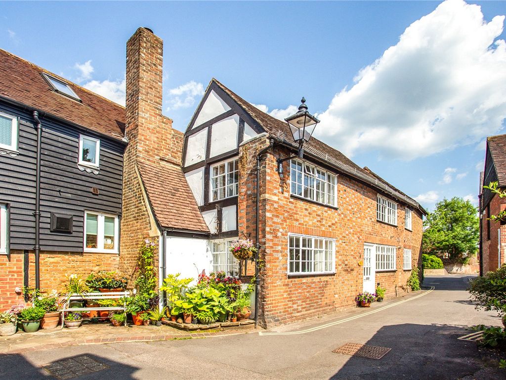2 bed terraced house for sale in Market Square, Horsham, West Sussex ...