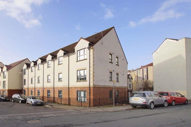 1 bed flat to rent in Castle Court Mews, Ducie Road, Lawrence Hill ...