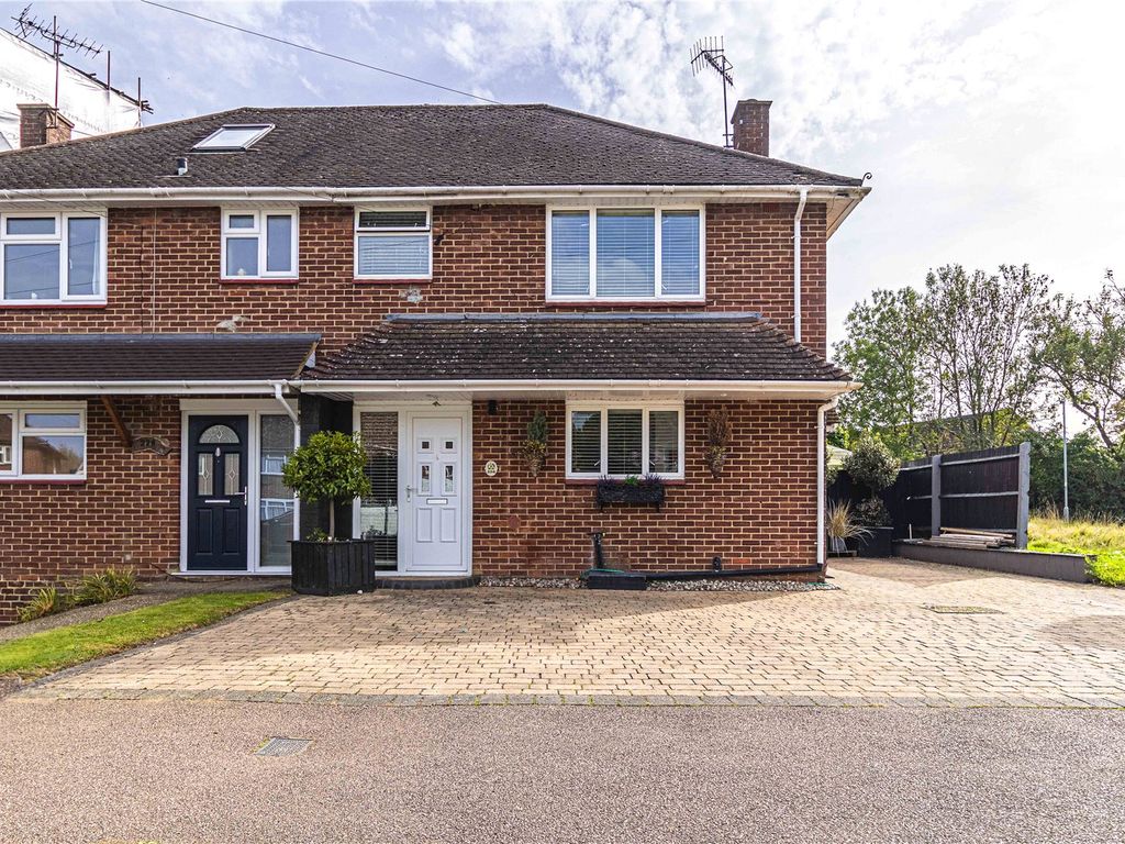 3 Bed Semi Detached House For Sale In Windmill Road Adeyfield Hemel