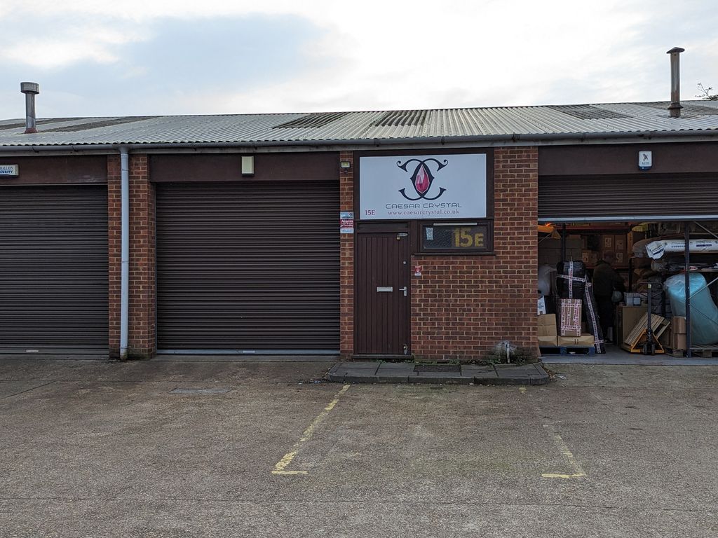 Industrial to let in 15E Wintersells Road, Byfleet, West Byfleet KT14 ...