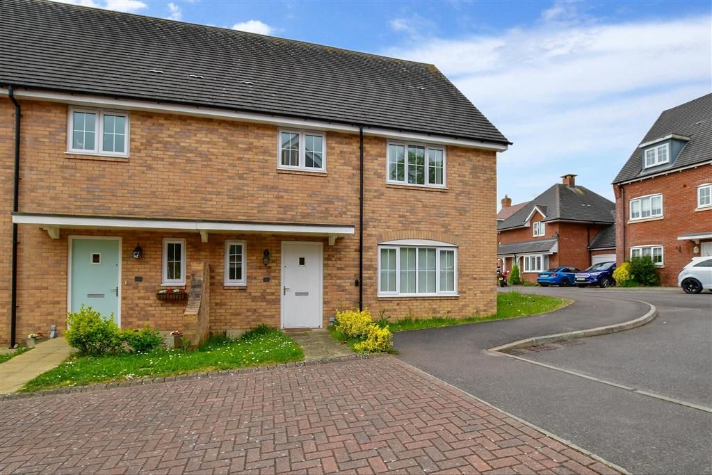 3 bed semi-detached house for sale in Oddstones, Codmore Hill ...