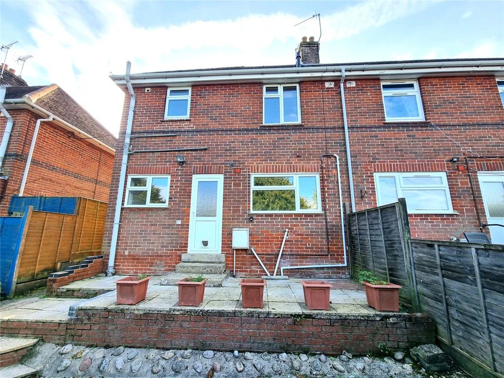 3 Bed End Terrace House To Rent In Isbury Road Marlborough Wiltshire