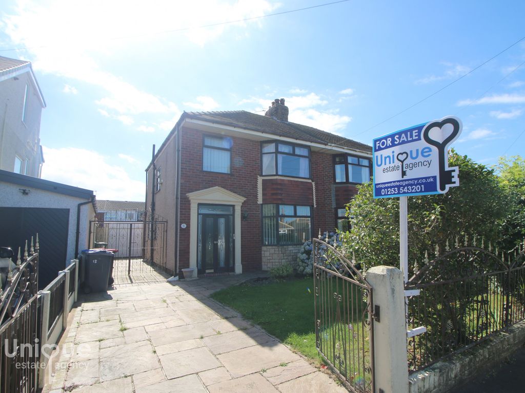 3 Bed Semi Detached House For Sale In Lothian Avenue Fleetwood Fy7