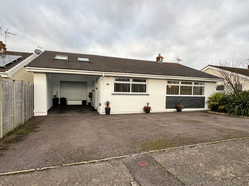 4 bed detached bungalow for sale in Matthew Road, Rhoose CF62, £475,000 ...