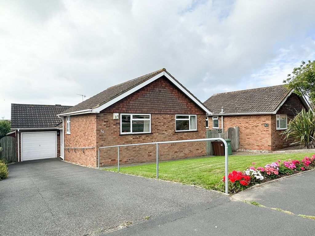 3 Bed Detached Bungalow For Sale In Links Drive Bexhill On Sea Tn40 £