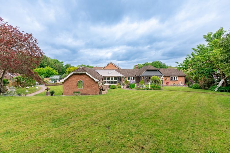4 Bed Detached House For Sale In Eastbourne Road Ridgewood Uckfield