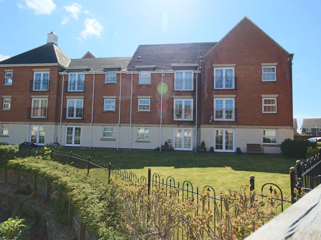 2 bed flat to rent in Cornwall Avenue, Buckshaw Village, Chorley PR7, £ ...