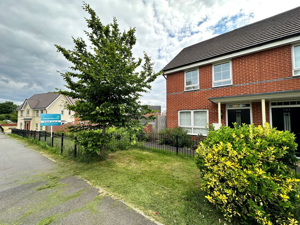 2 bed semi-detached house for sale in Kingsclere Road, Basingstoke RG21 ...