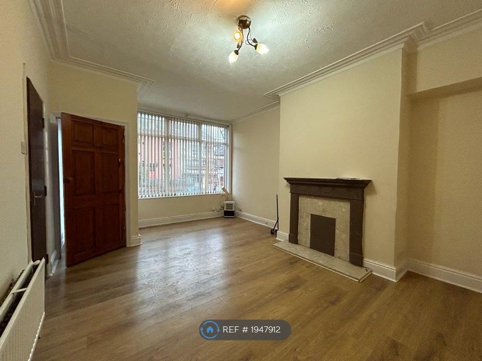 2 bed terraced house to rent in Berkeley Street, Leeds LS8, £715 pcm ...
