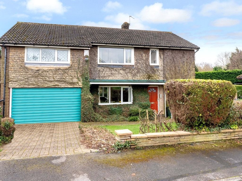 4 bed detached house for sale in Ashlea Close, Garforth, Leeds, West ...