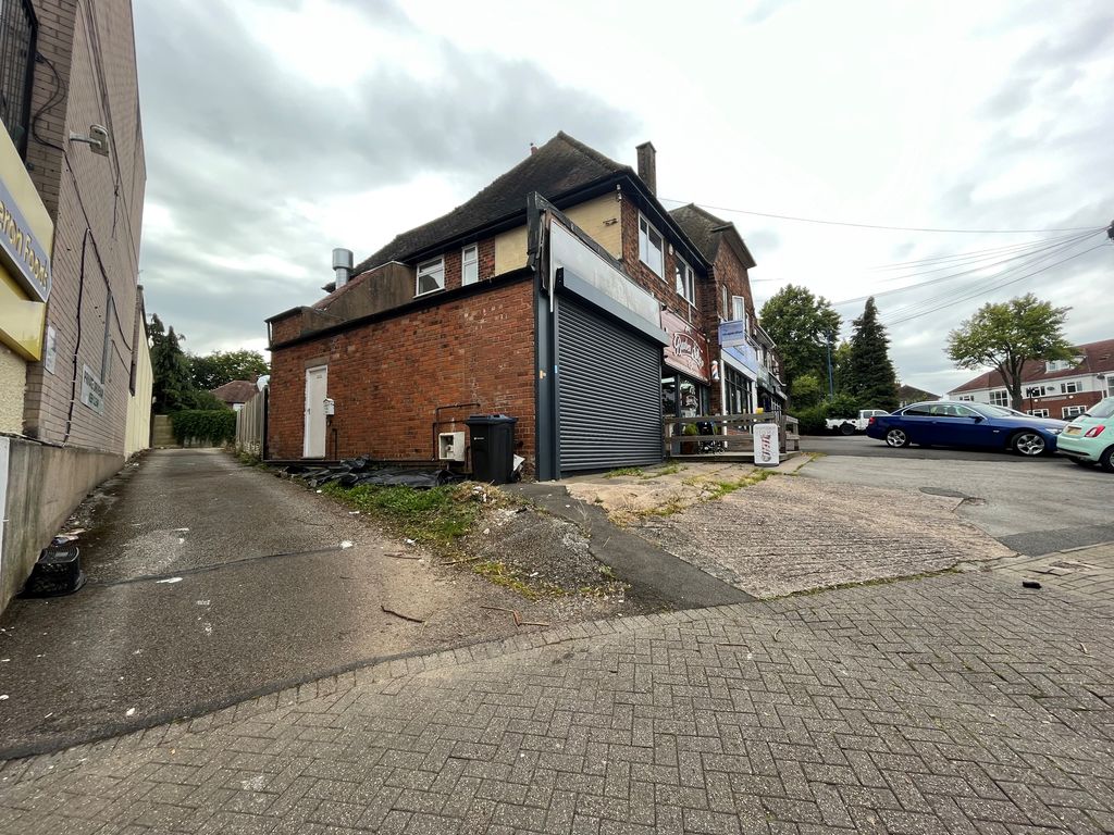 2 bed flat to rent in Weoley Castle Road, Selly Oak, Birmingham B29, £ ...