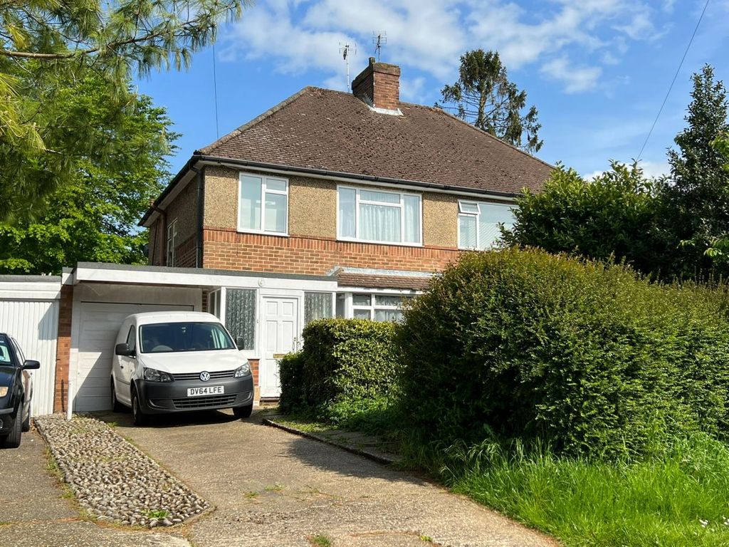 3 Bed Semi Detached House For Sale In Shelburne Road High Wycombe Hp12