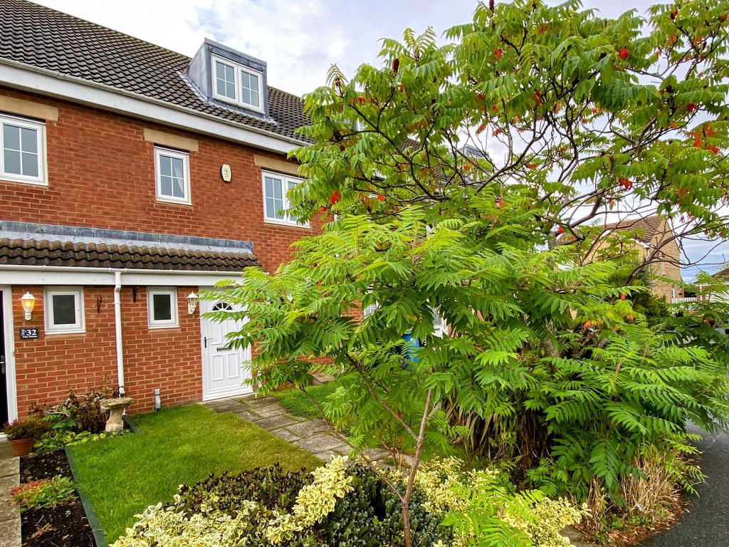 4 bed town house for sale in The Dunes, Hadston, Morpeth NE65 - Zoopla