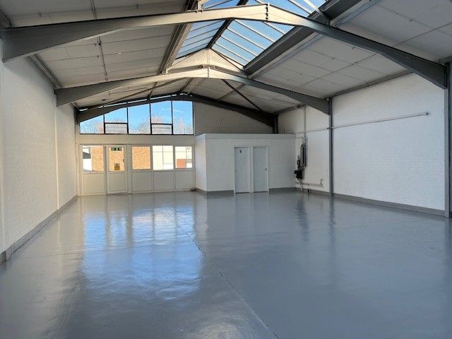 Warehouse to let in Leyden Road, Stevenage SG1, £25,000 pa - Zoopla