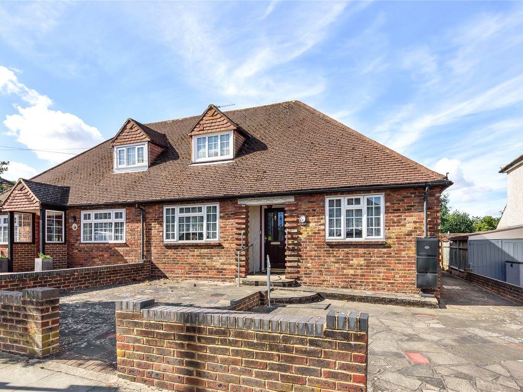 3 bed bungalow for sale in Bournewood Road, Orpington BR5 - Zoopla