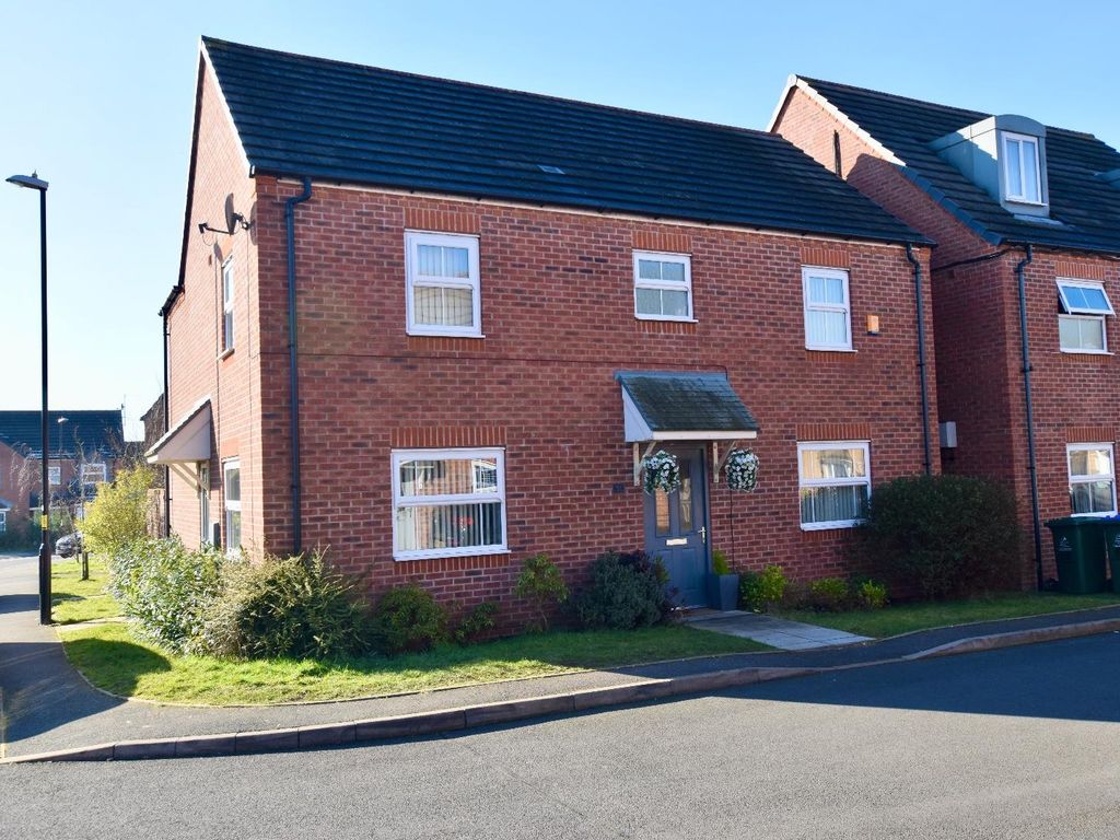 4 Bed Detached House For Sale In Lyons Drive Allesley Coventry Cv5