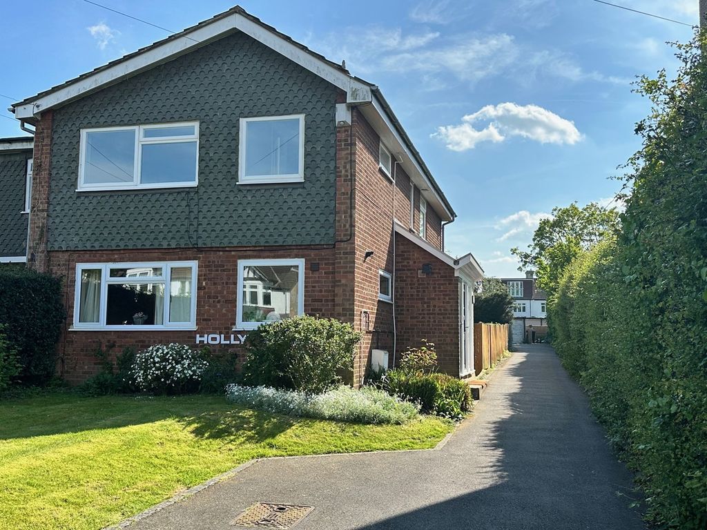 2 bed maisonette to rent in Hawes Lane, West Wickham BR4, £1,500 pcm ...