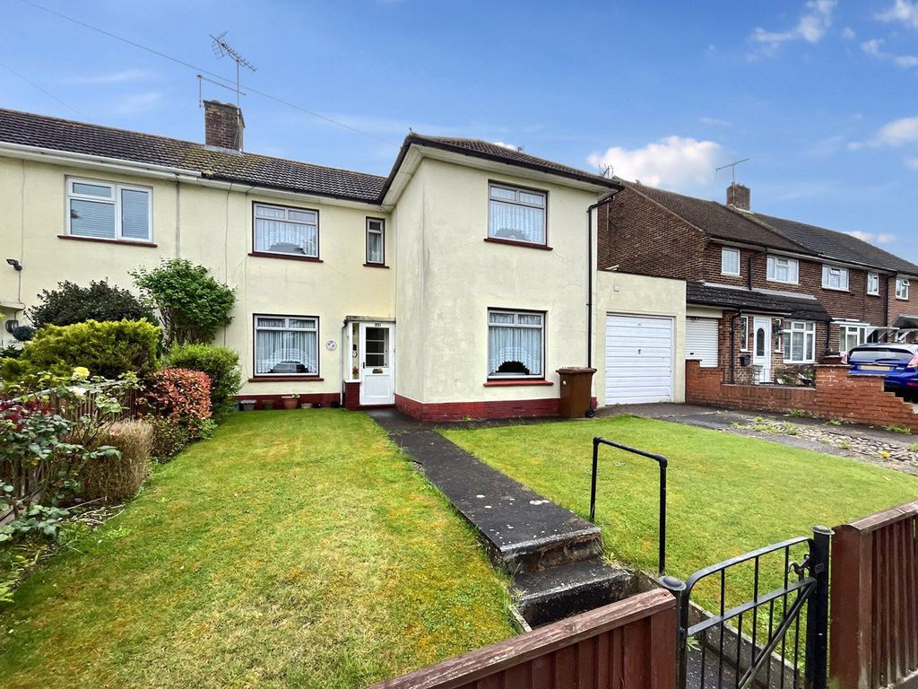 3 Bed Semi Detached House For Sale In Wayfield Road Chatham Kent Me5
