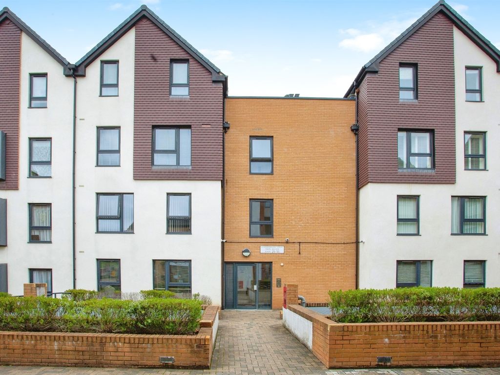 1 bed flat for sale in Owen Square, Watford WD19, £270,000 - Zoopla