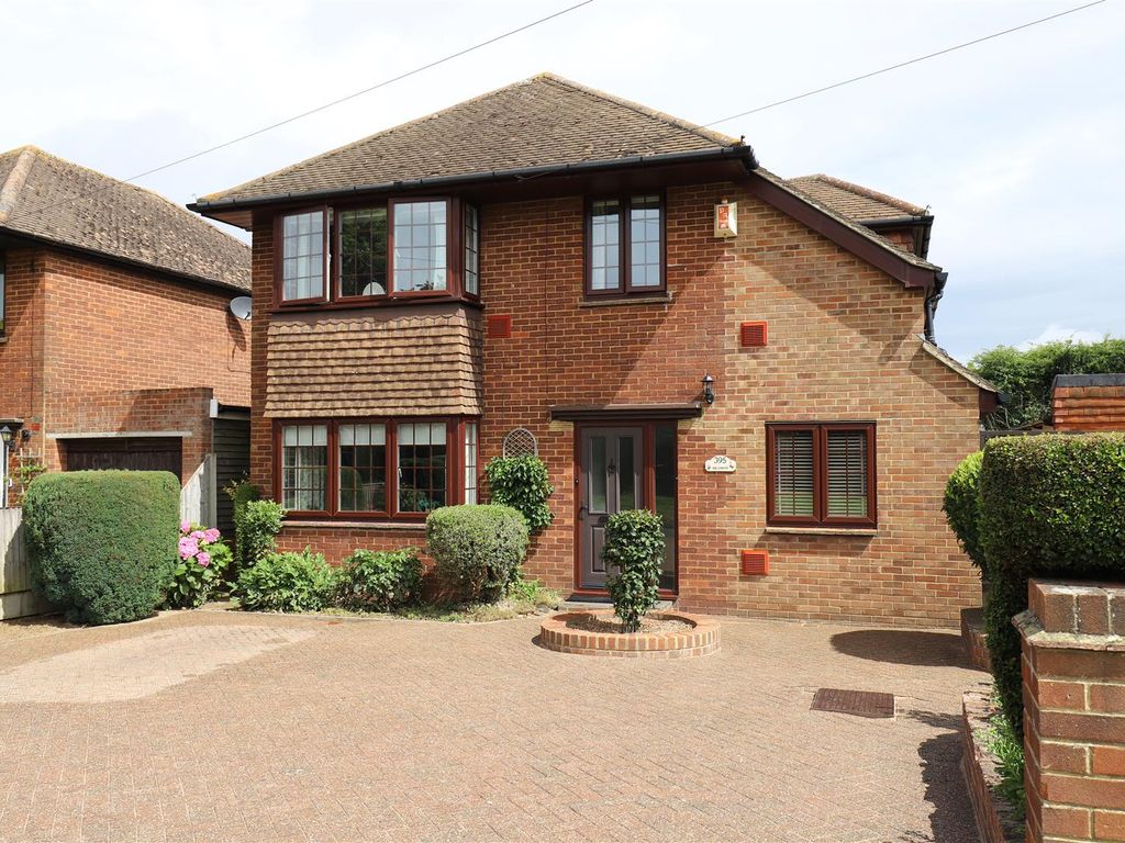 4 bed detached house for sale in Sutton Road, Maidstone ME15 - Zoopla