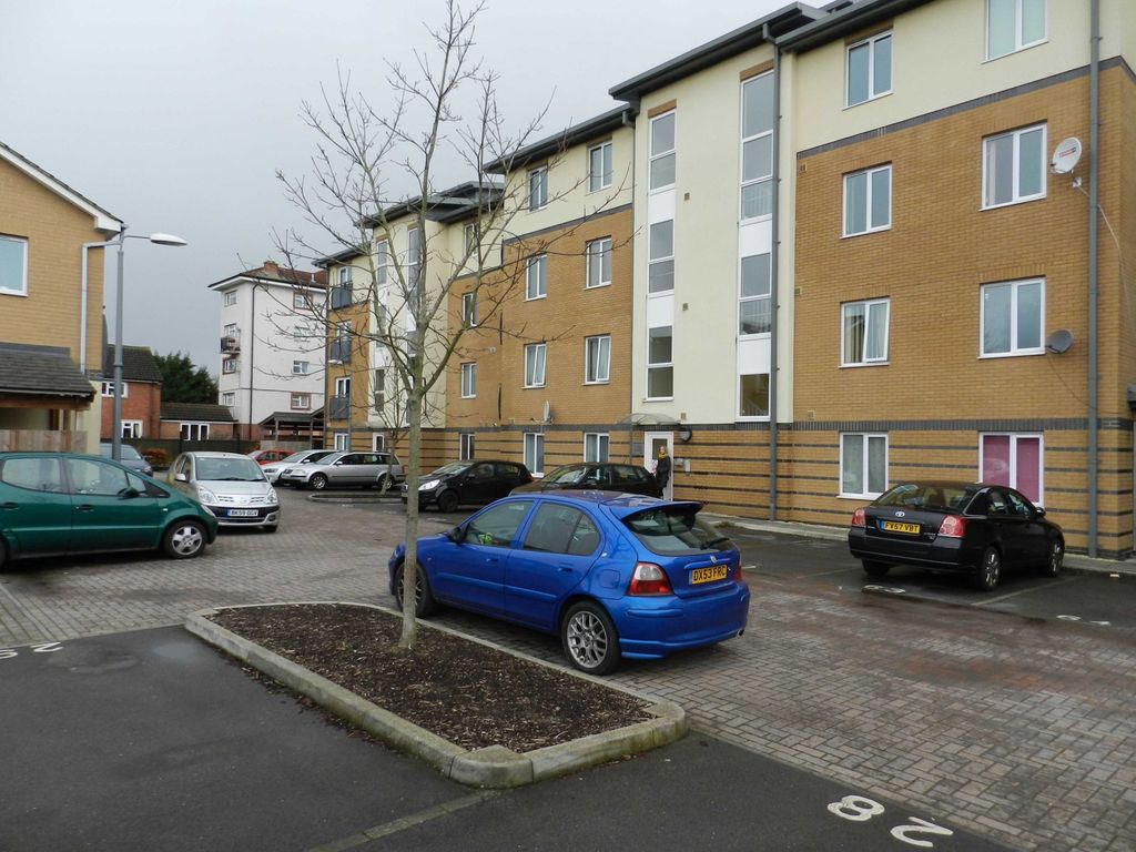 2 bed flat for sale in Providence Park, Princess Elizabeth Way ...