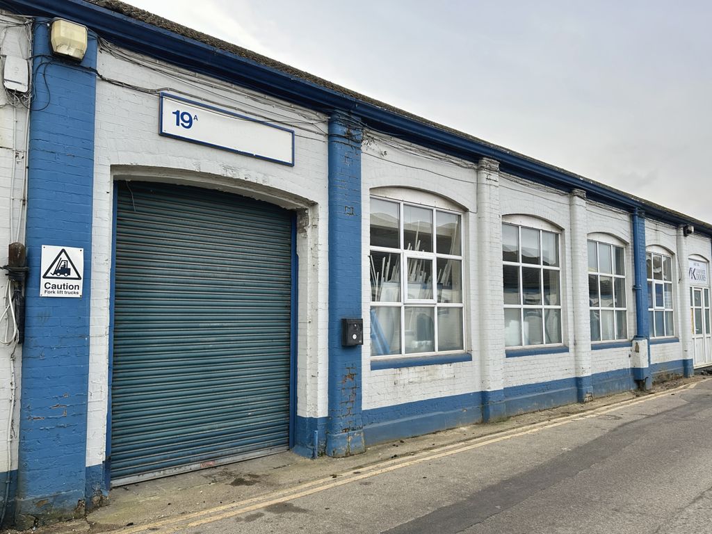 Industrial to let in Unit 19A(ii) Britannia Estate, Leagrave Road ...