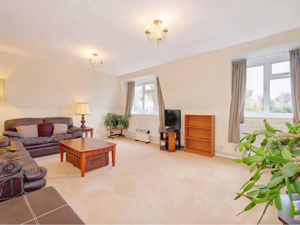 2 bed flat for sale in Mutton Hall Hill, Heathfield TN21 - Zoopla