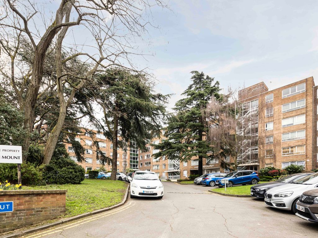 2 bed flat for sale in Station Road, Hendon NW4, £400,000 - Zoopla