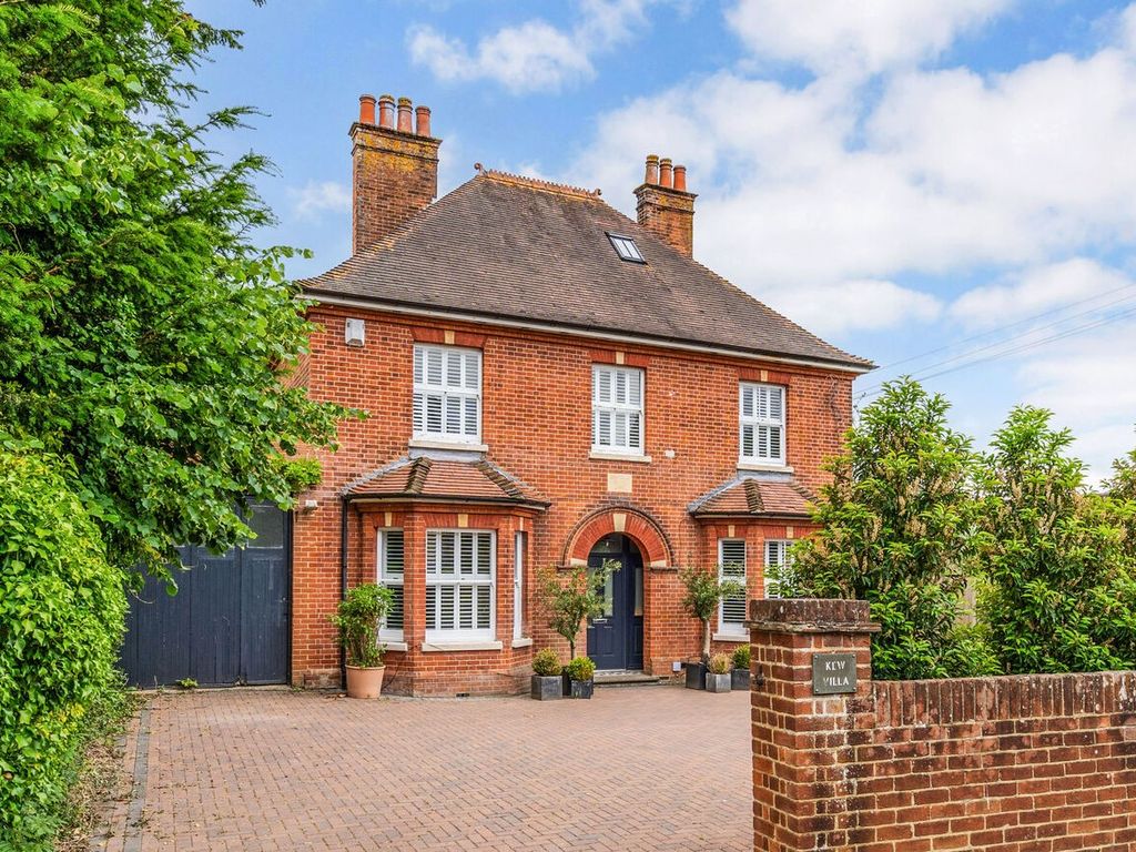 5 bed detached house for sale in Station Road, Hook RG27, £1,195,000 ...