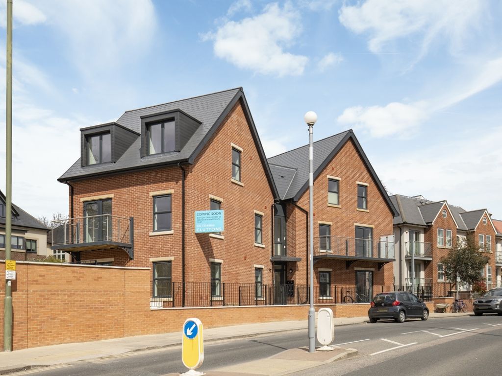2 bed flat to rent in Finchley Lane, London NW4, £2,000 pcm - Zoopla
