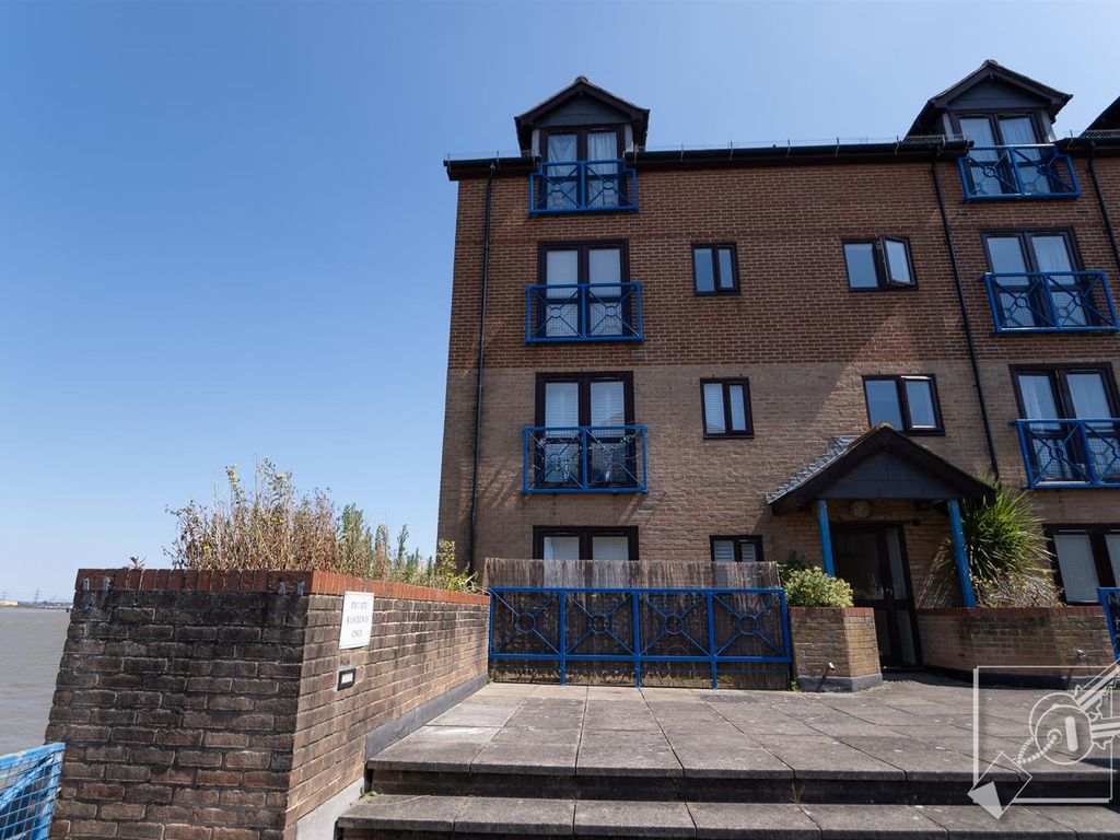 2 bed flat for sale in West Street, Gravesend DA11, £195,000 - Zoopla