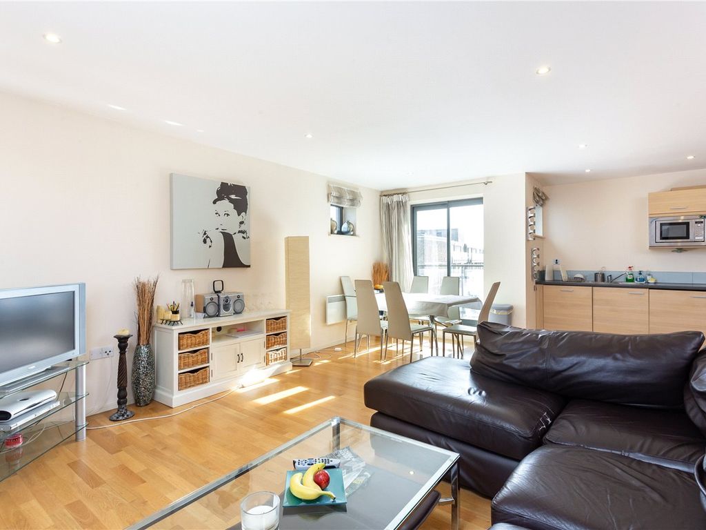 2 bed flat to rent in Ikon House, 447 Cable Street, London E1W - Zoopla