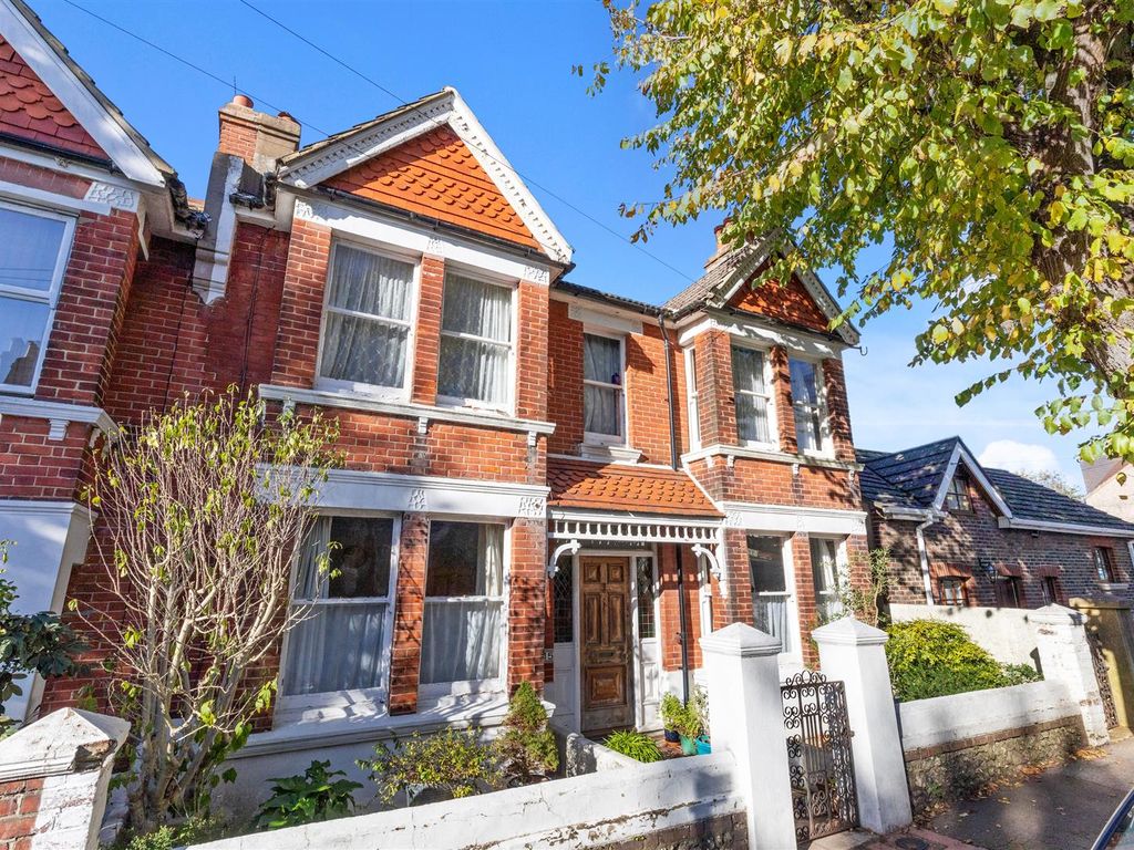 4 Bed End Terrace House For Sale In Lowther Road Brighton East Sussex