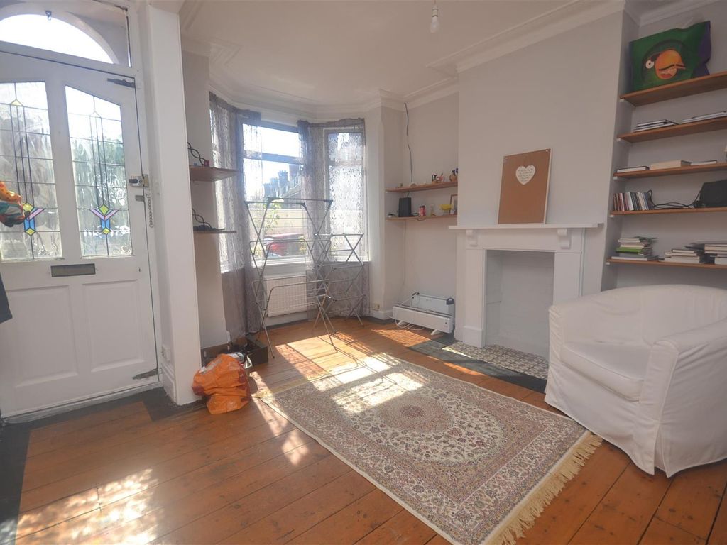 2 Bed Terraced House To Rent In Cholmeley Road Reading Rg1 £1 400 Pcm