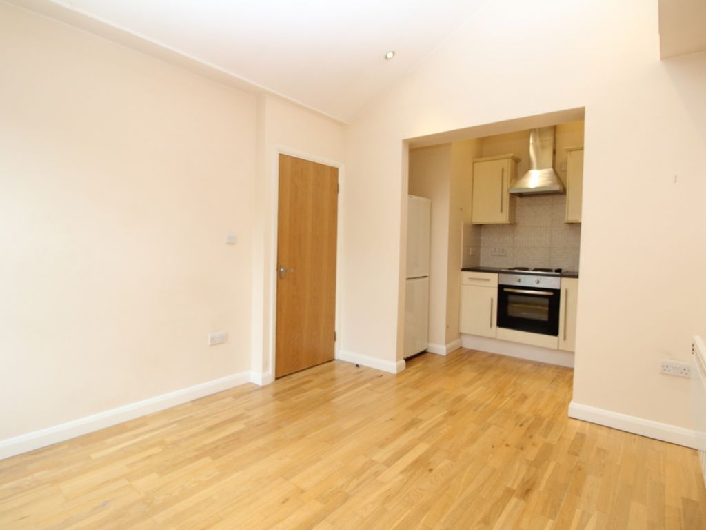 1 bed flat to rent in High Street, London SE20 - Zoopla