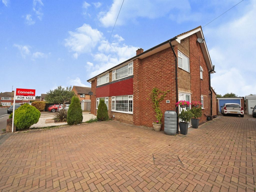 3 bed semi-detached house for sale in Carterweys, Dunstable LU5 - Zoopla