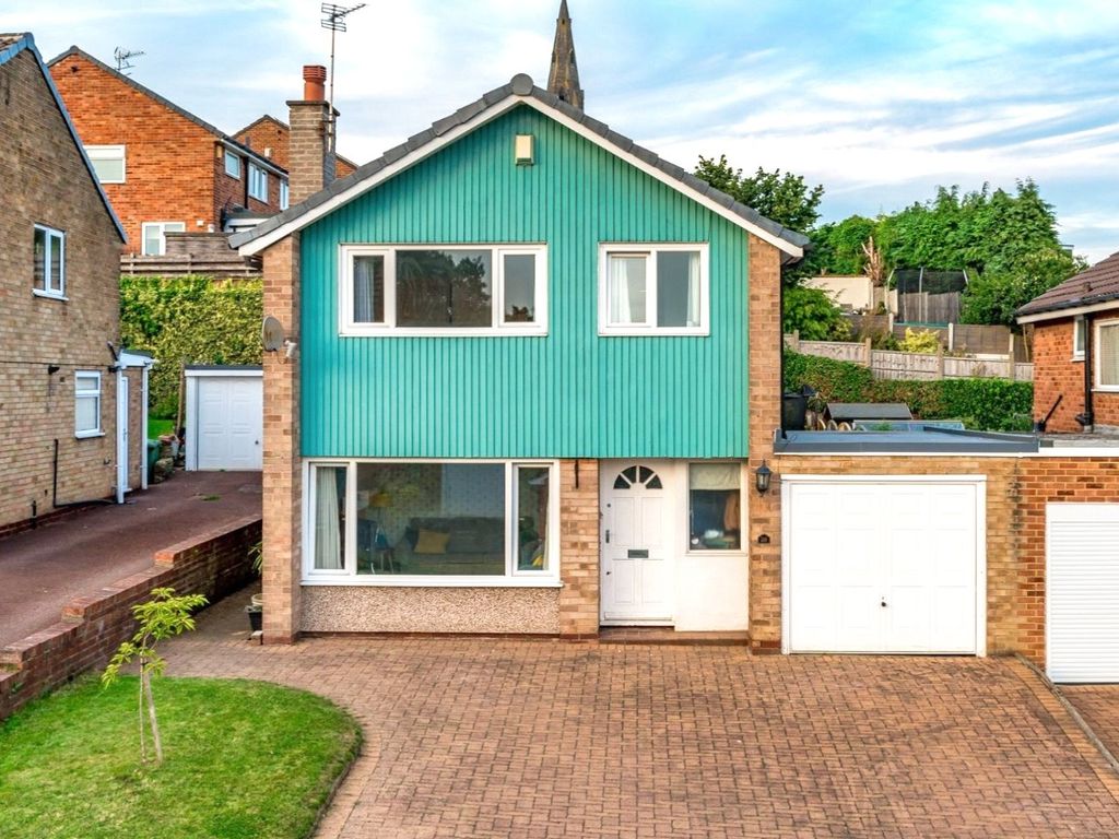 3 Bed Link Detached House For Sale In Hall Park Avenue Horsforth