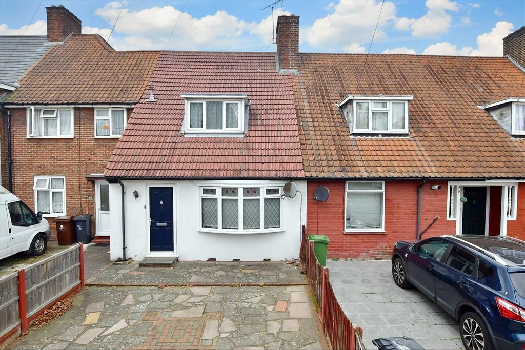 2 Bed Terraced House For Sale In Valence Avenue Dagenham Essex Rm8 £