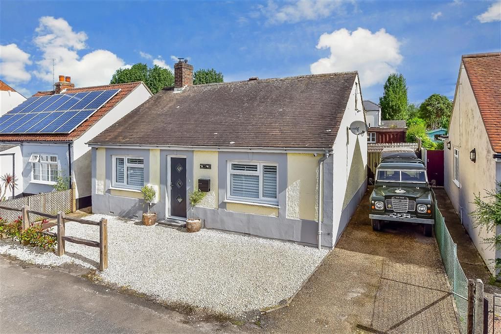 2 bed detached bungalow for sale in Southover Way, Hunston, Chichester ...