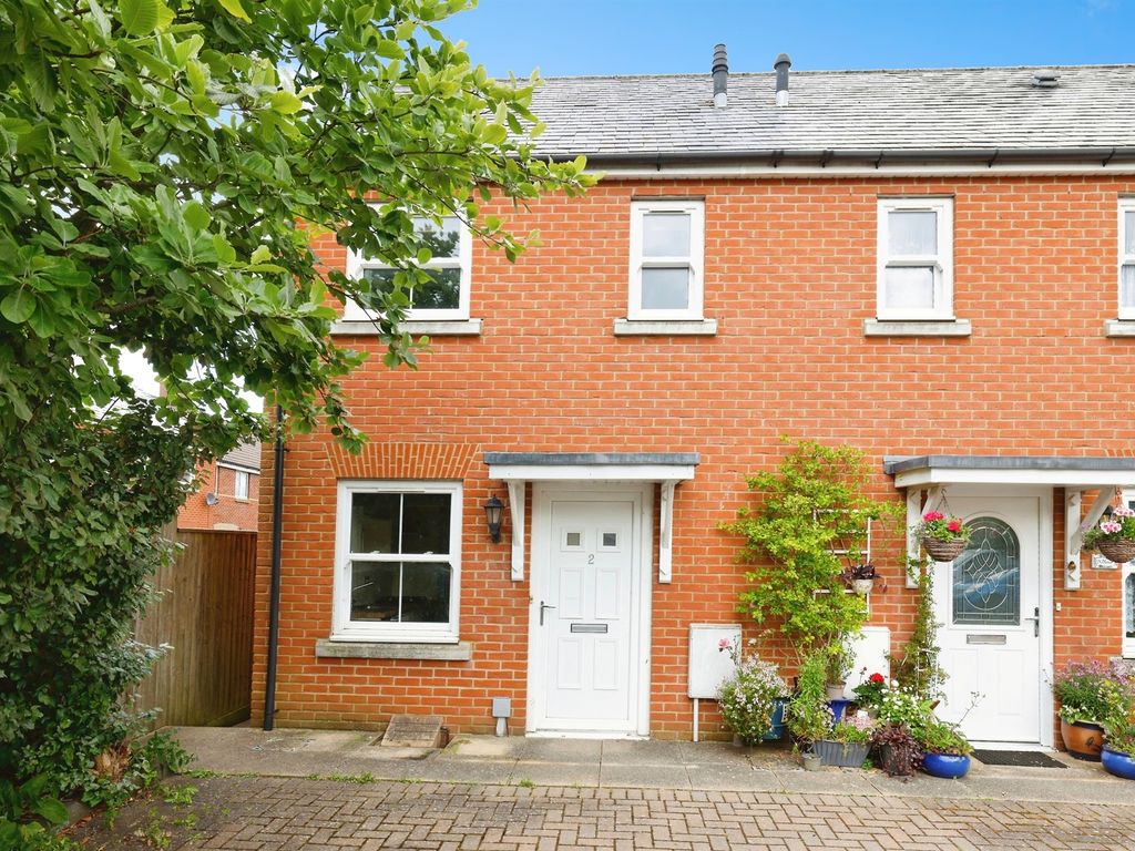 2 bed end terrace house for sale in Coldharbour Lane, Salisbury SP2, £280,000 - Zoopla