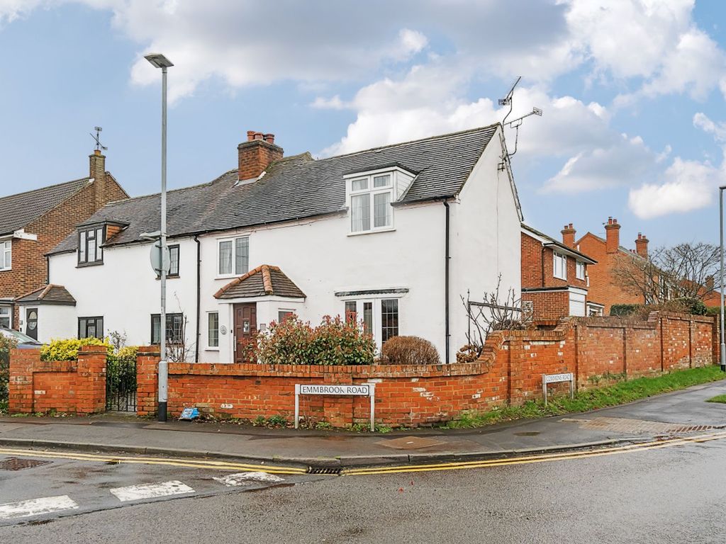 3 Bed Semi Detached House For Sale In Emmbrook Road Wokingham Rg41 £